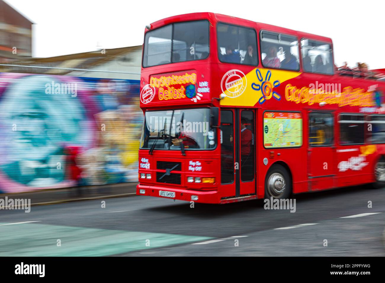 Belfast city bus hi-res stock photography and images - Alamy