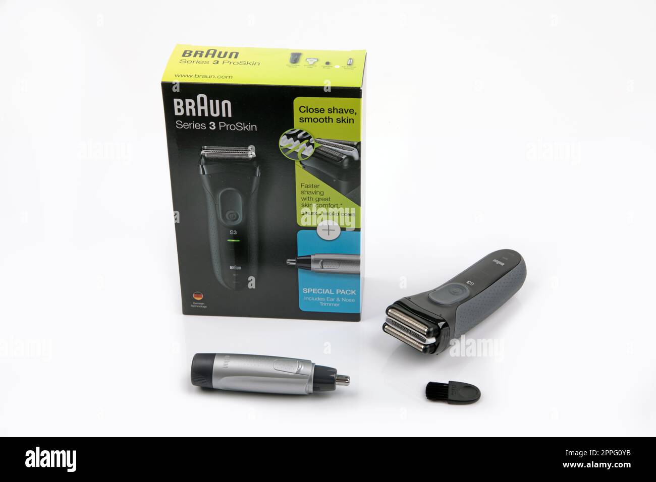 Electric shaver and Nose Trimmer from Braun Stock Photo - Alamy