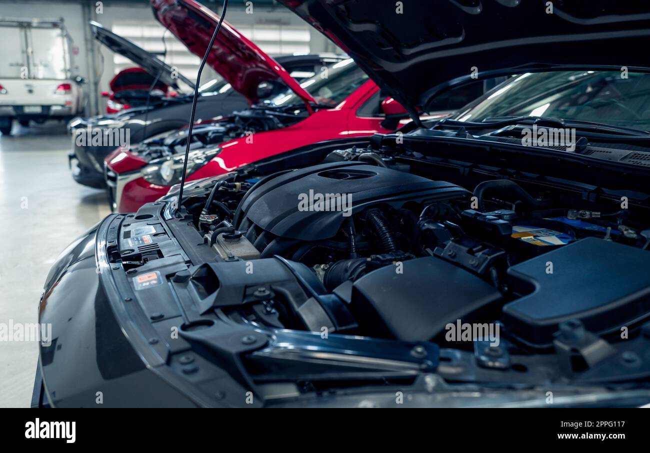 Mechanic cars equipment station hi-res stock photography and images - Alamy