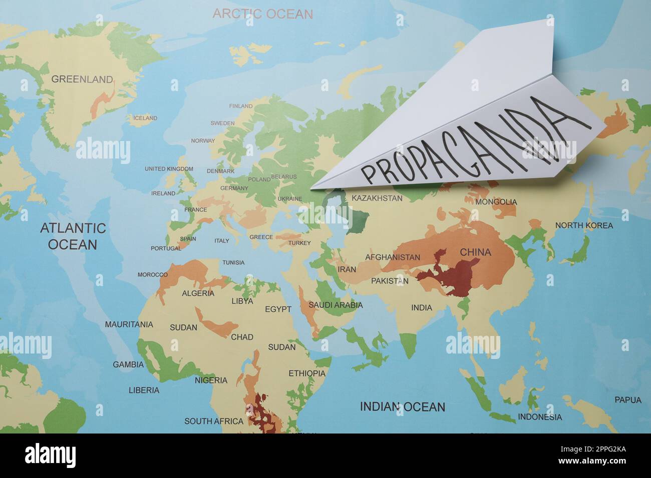 Full scale warfare hi-res stock photography and images - Alamy