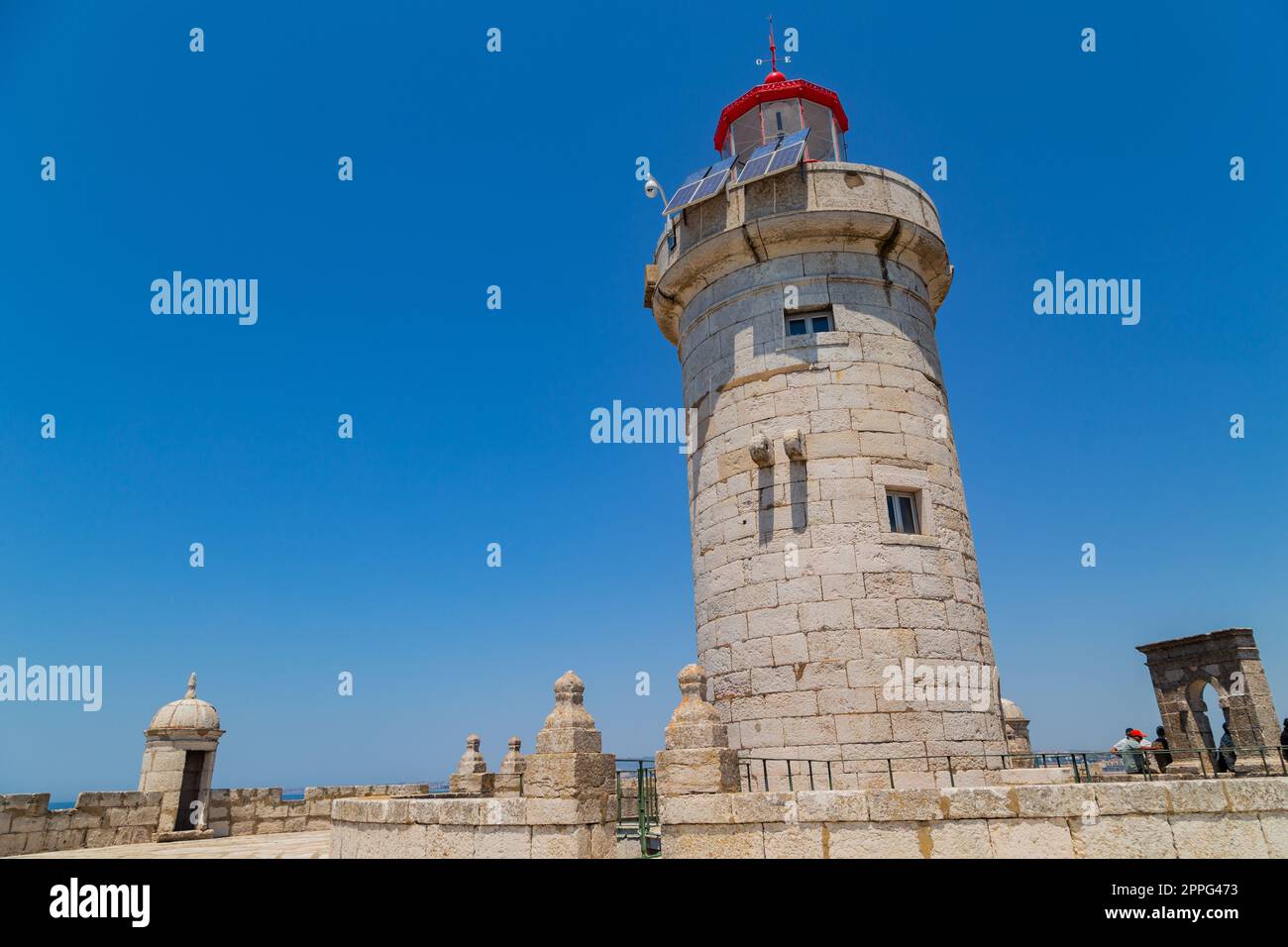 People visiting the old Bugio Lighthouse Stock Photo - Alamy