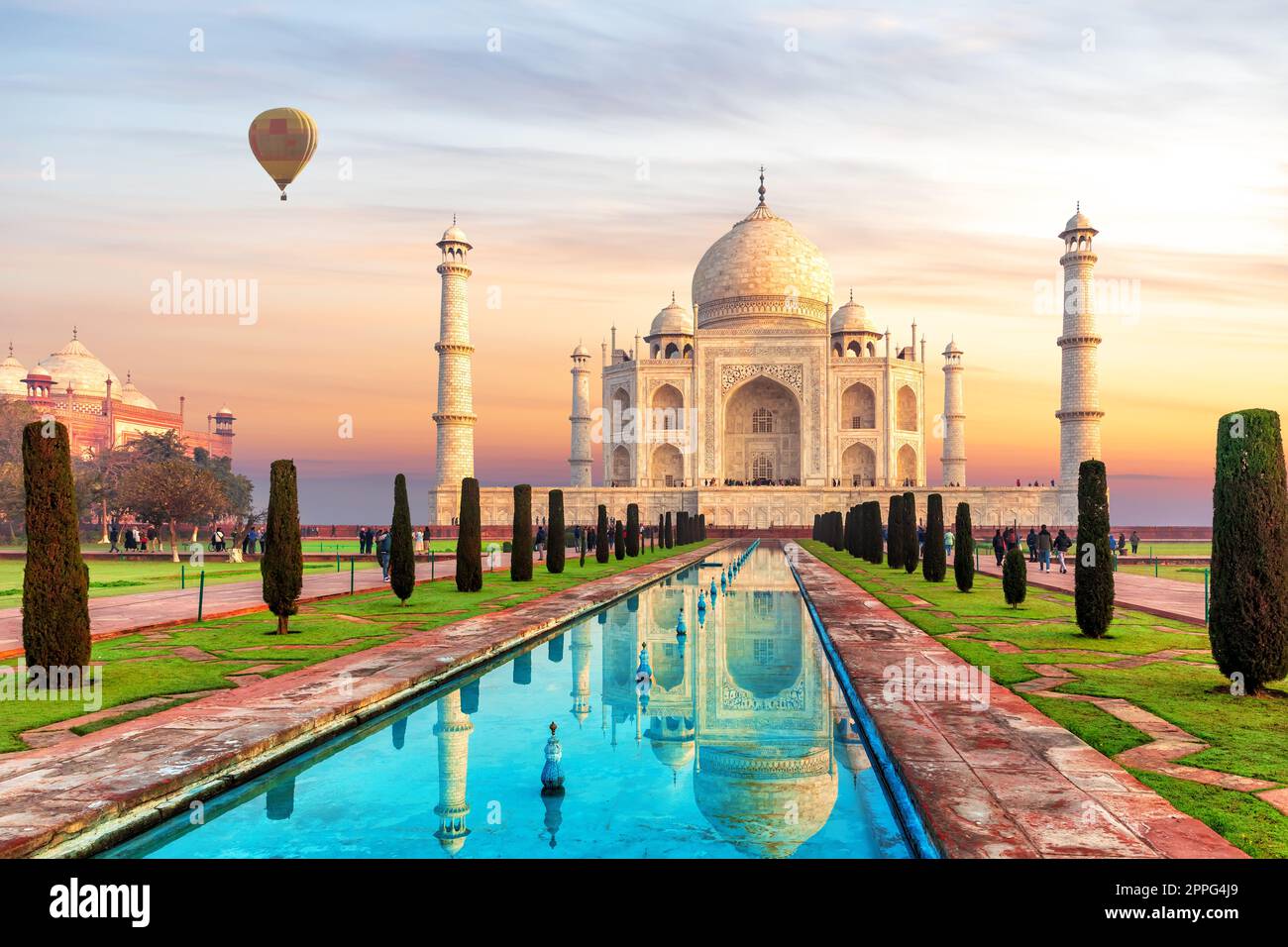 Wonder of the world Taj Mahal Mausoleum, India, Uttar Pradesh, Agra ...