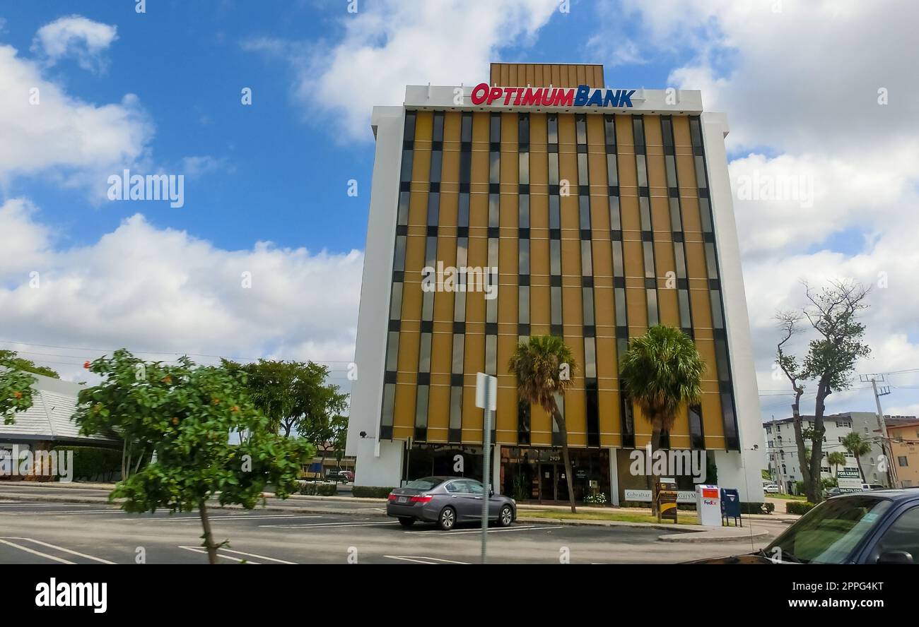 Optimumbank hi-res stock photography and images - Alamy