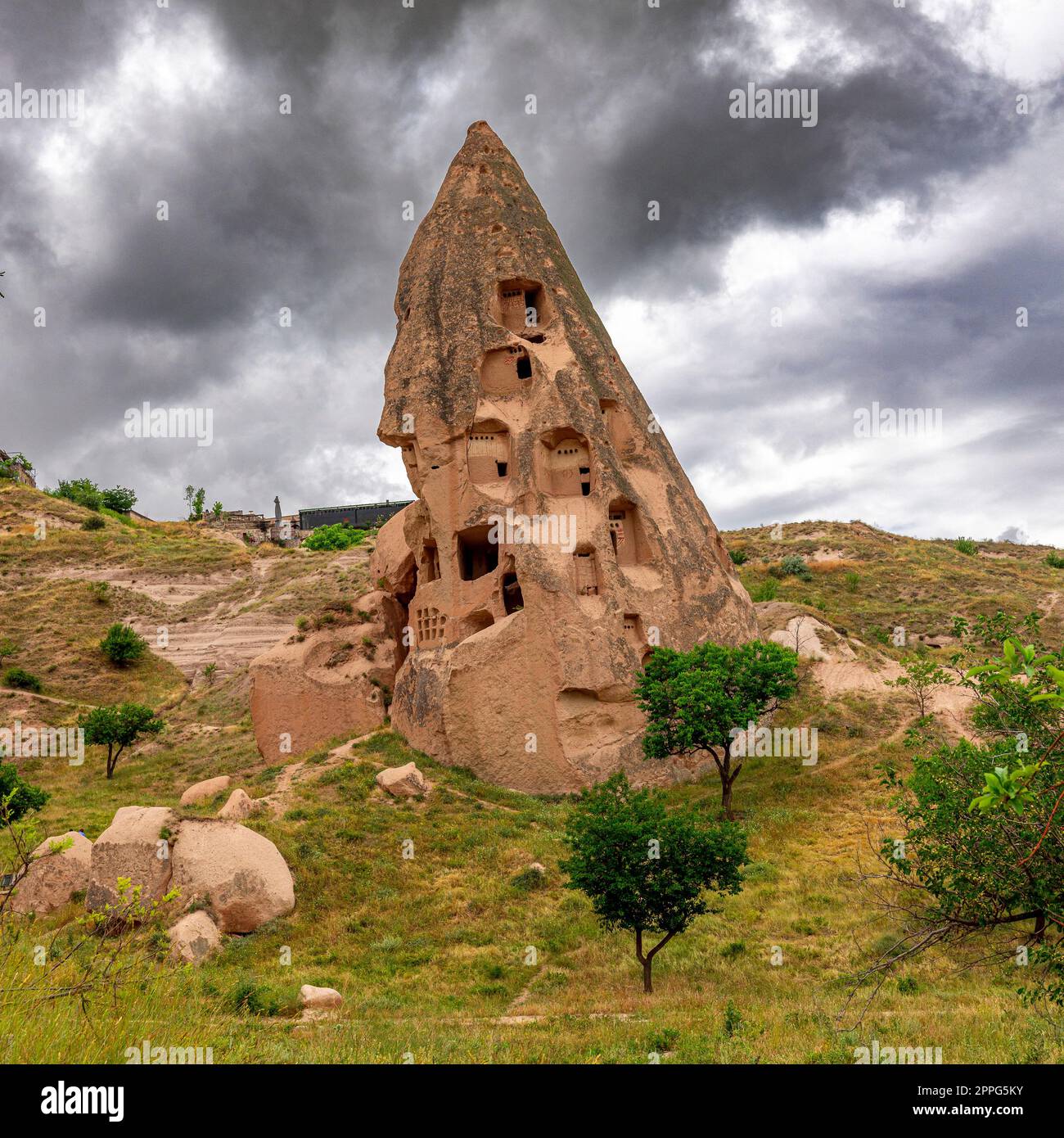 Dramatic rock structure hi-res stock photography and images - Alamy