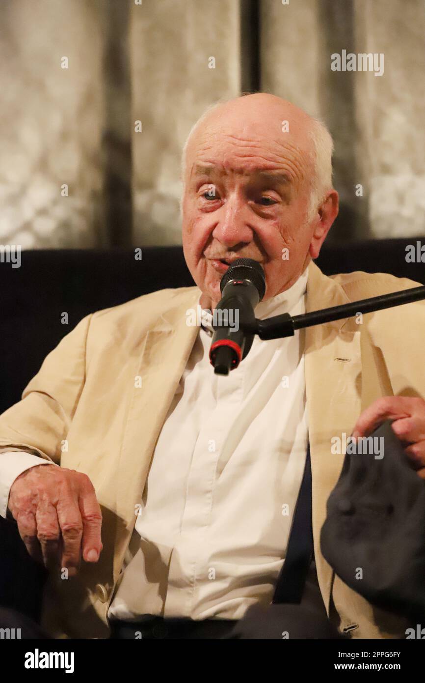 30 years hi-res stock photography and images - Alamy