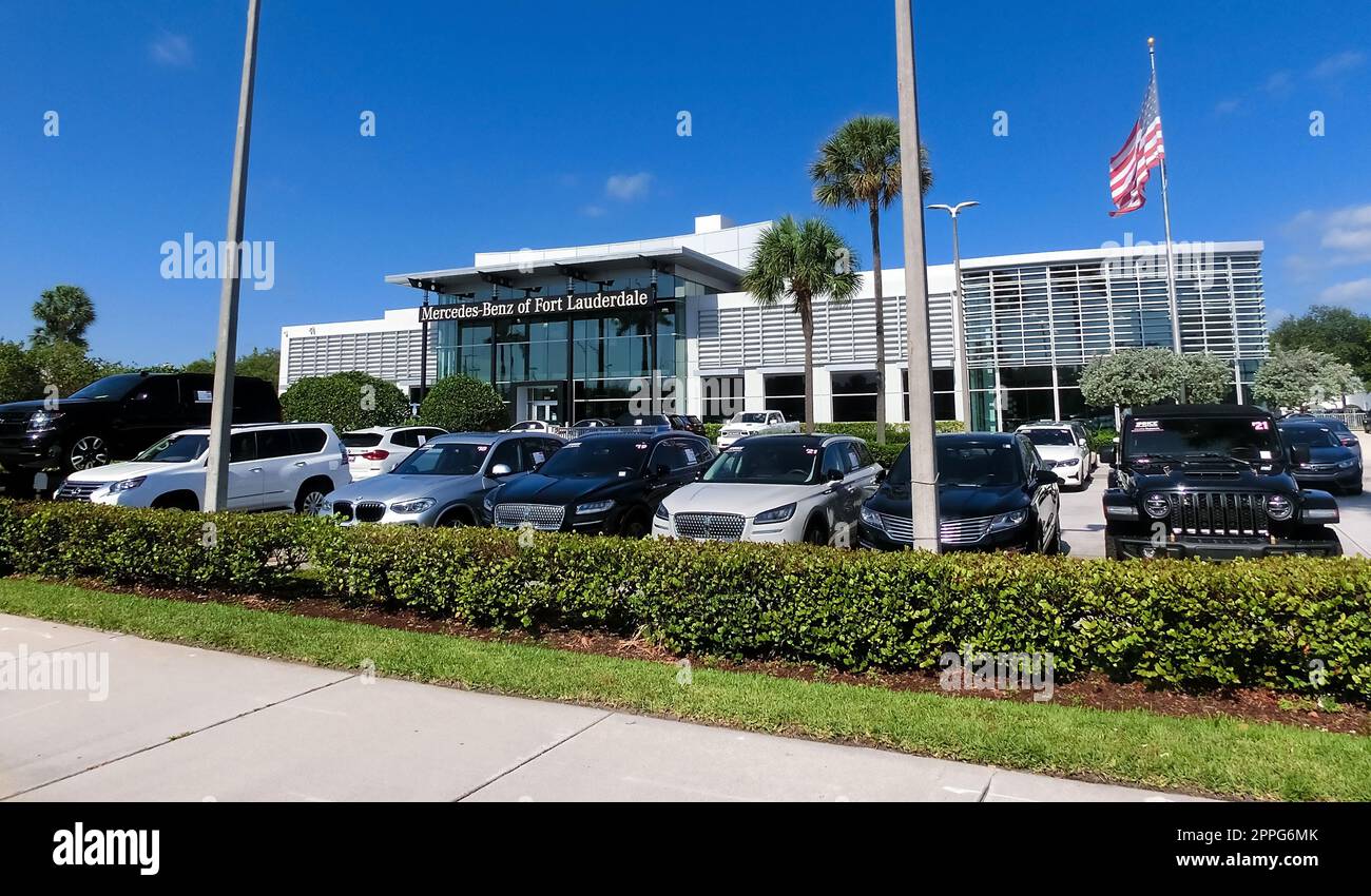 Mercedes Benz building car sign store dealership entrance shop logo ...