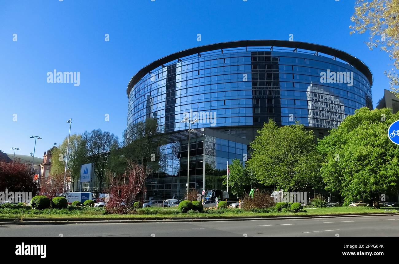 Maritim hotel frankfurt hi-res stock photography and images - Alamy