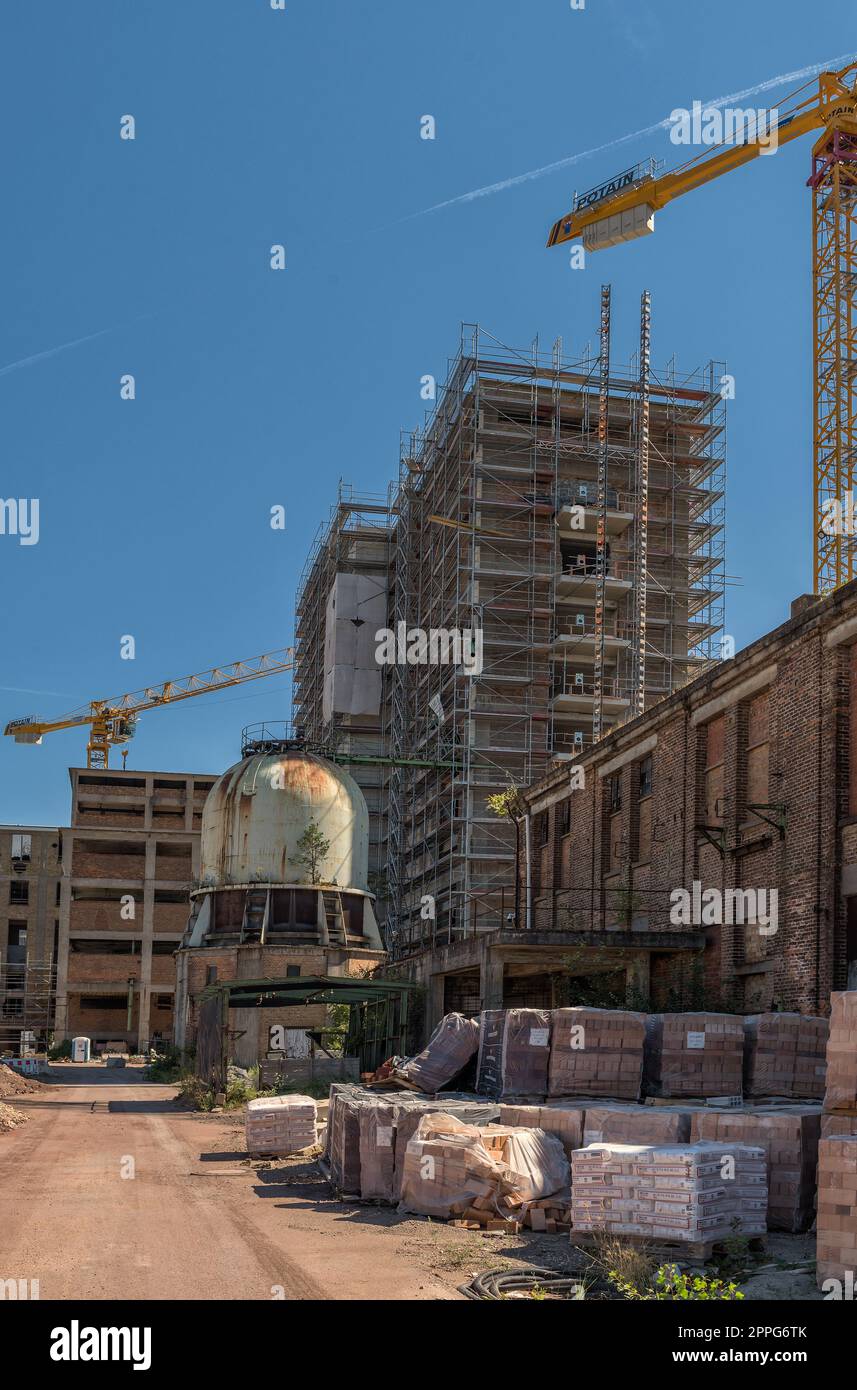 Restoration and conversion Restoration of an old factory site into ...