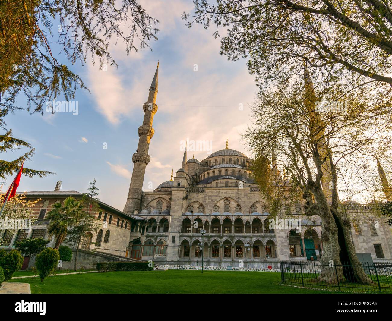 Exterior day shot of Sultan Ahmed Mosque, Blue Mosque, Istanbul, Turkey Stock Photo - Alamy