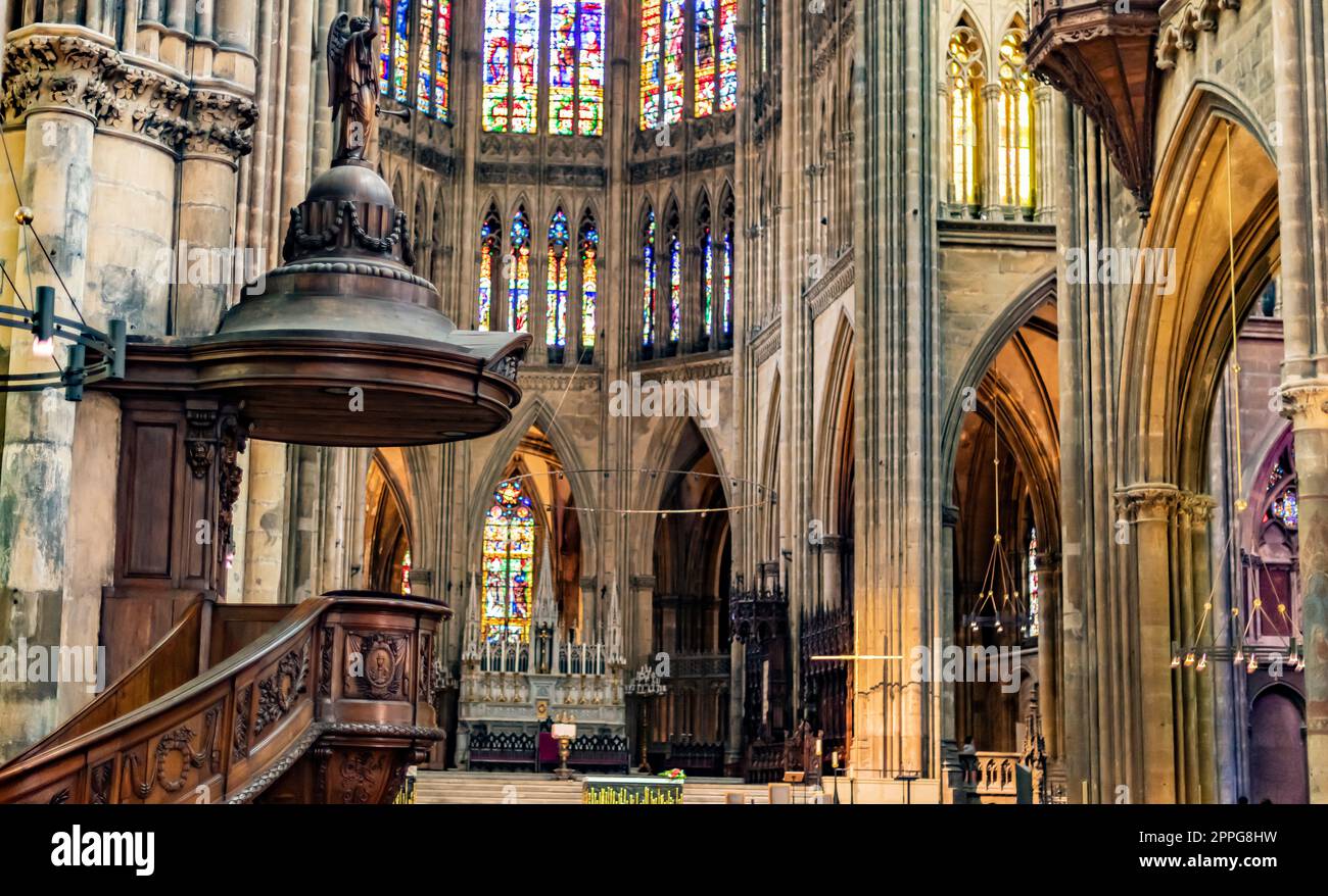 The interior of the Cathedral of Saint Stephen, Metz in France Stock ...
