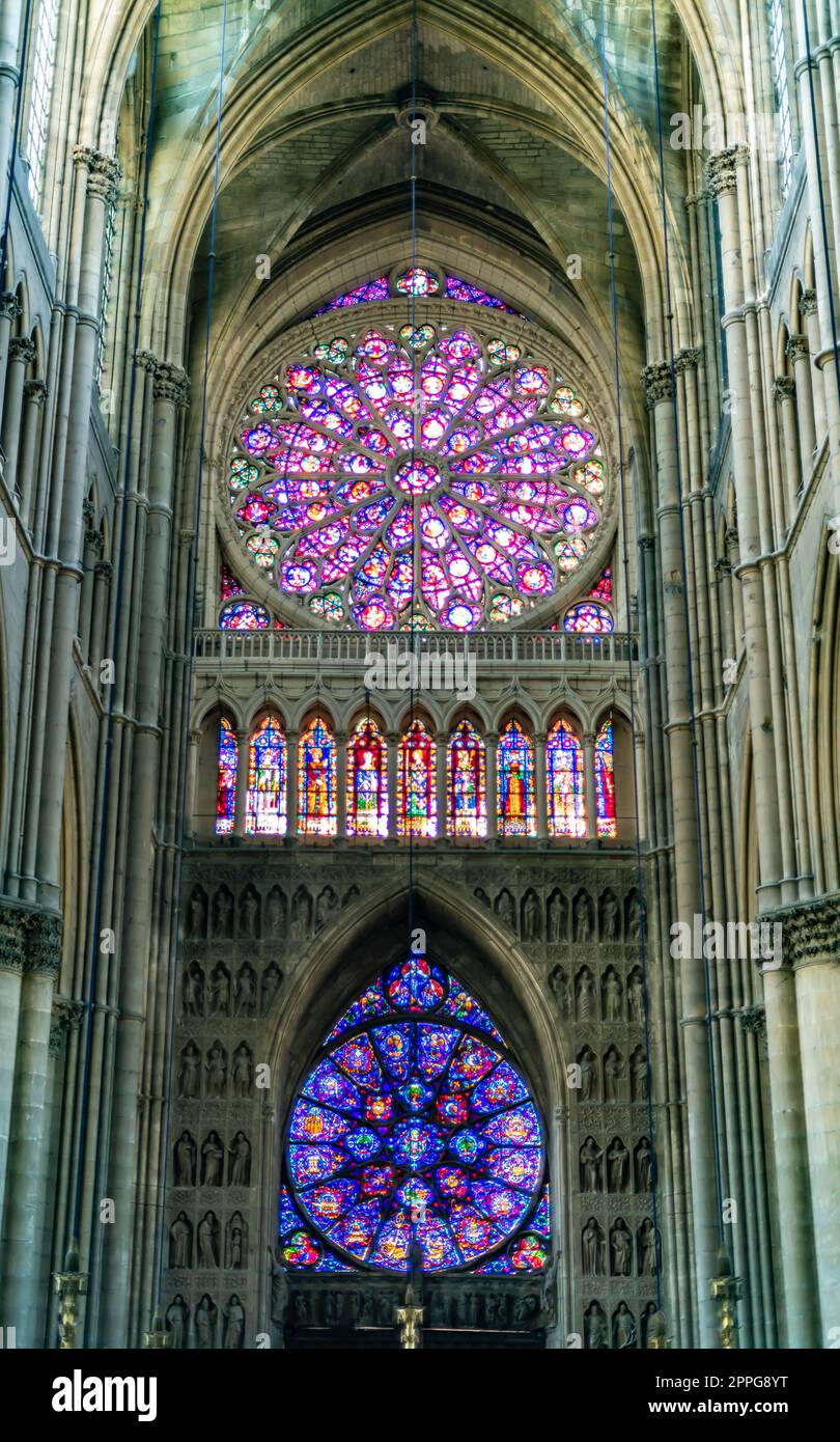 Reims cathedral interior hi-res stock photography and images - Alamy