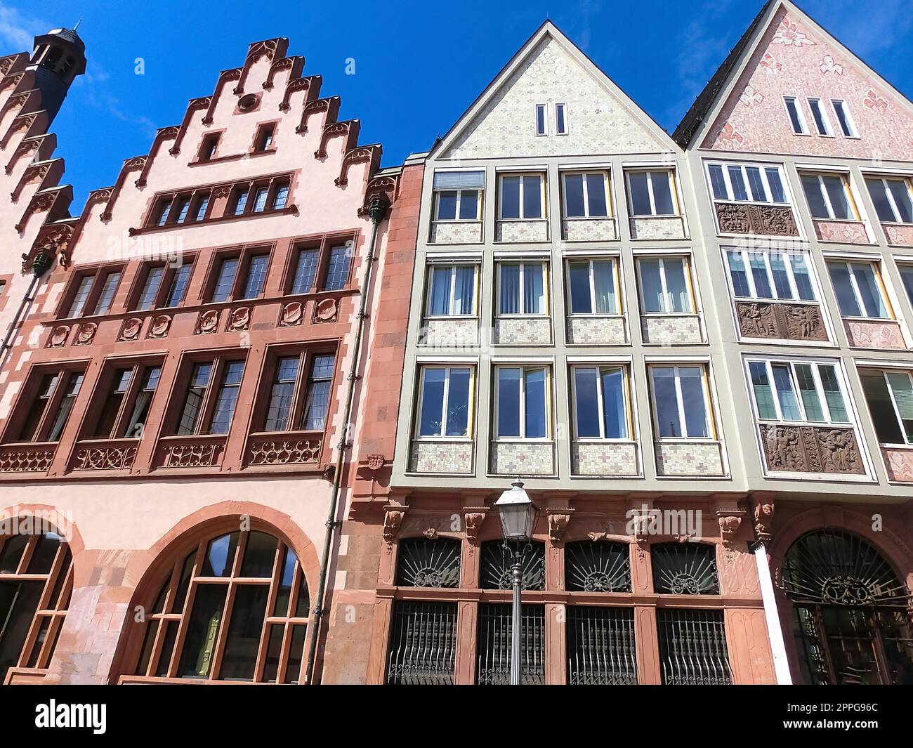View of Roemerberg square in Frankfurt am Main, Germany Stock Photo - Alamy