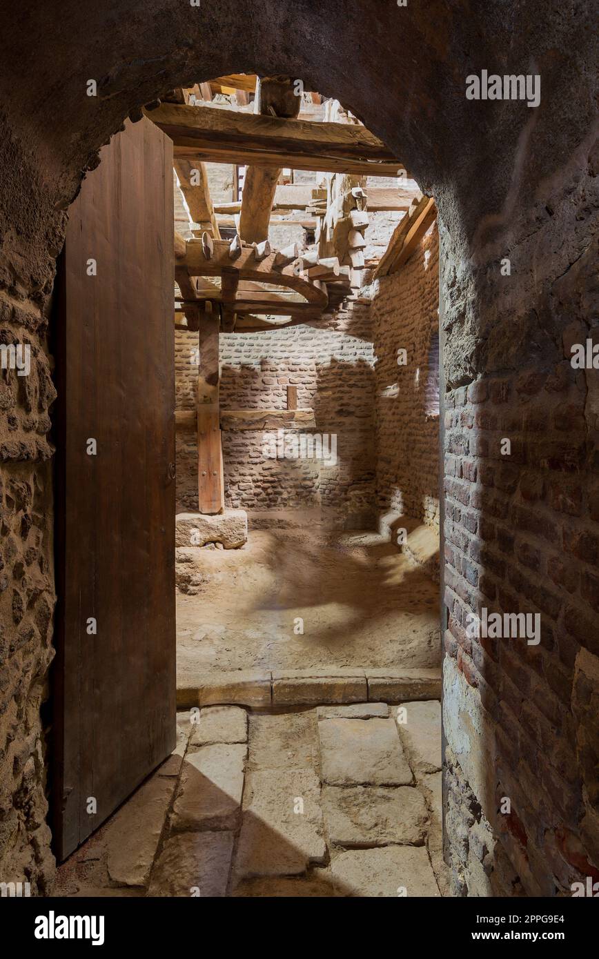 Old mill door hi-res stock photography and images - Alamy