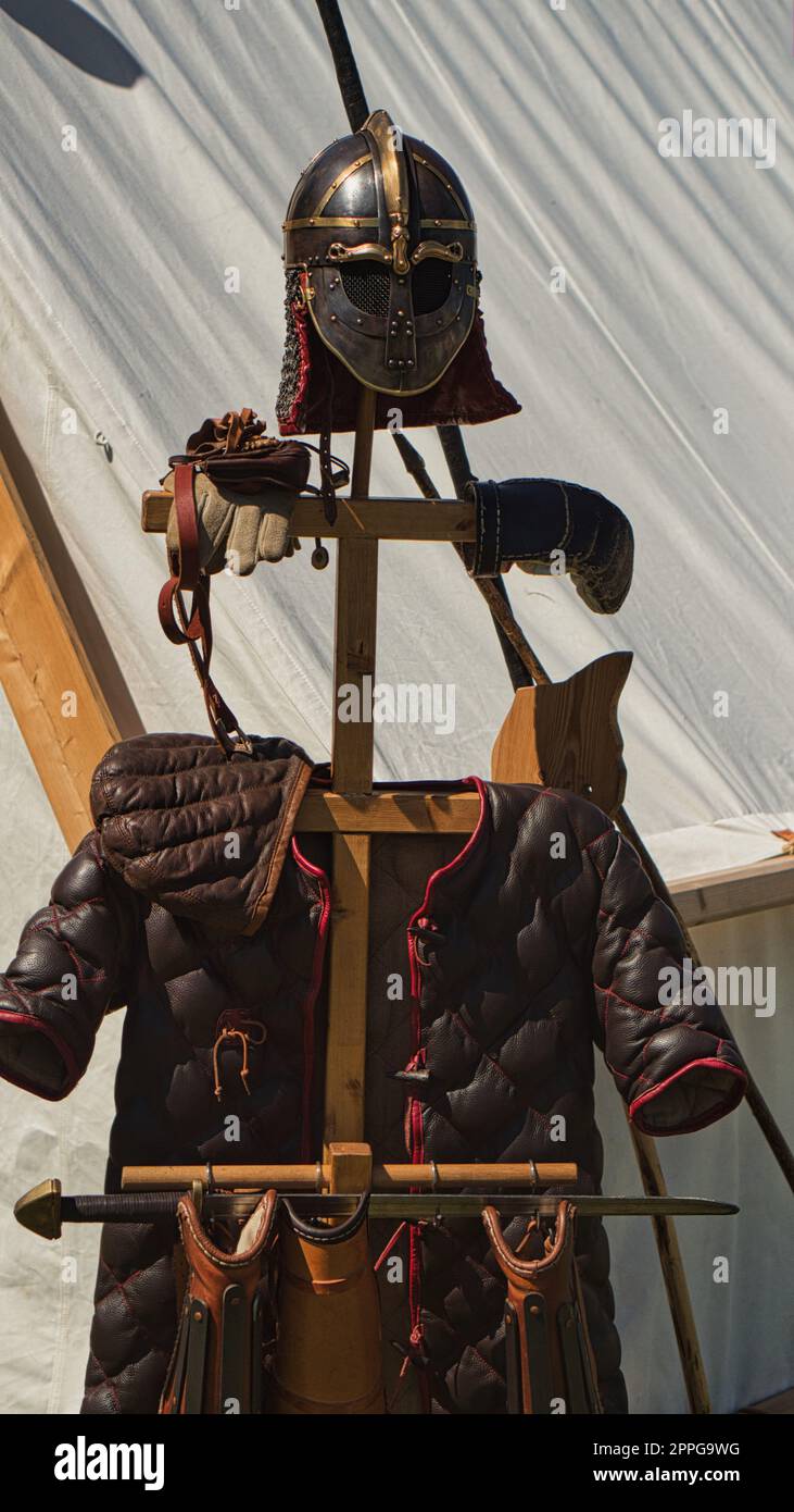 knight armor, helmets and accessories, everything that fans of medieval ...