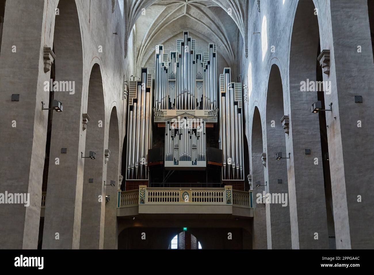 Huge church organ with many pipes Stock Photo - Alamy