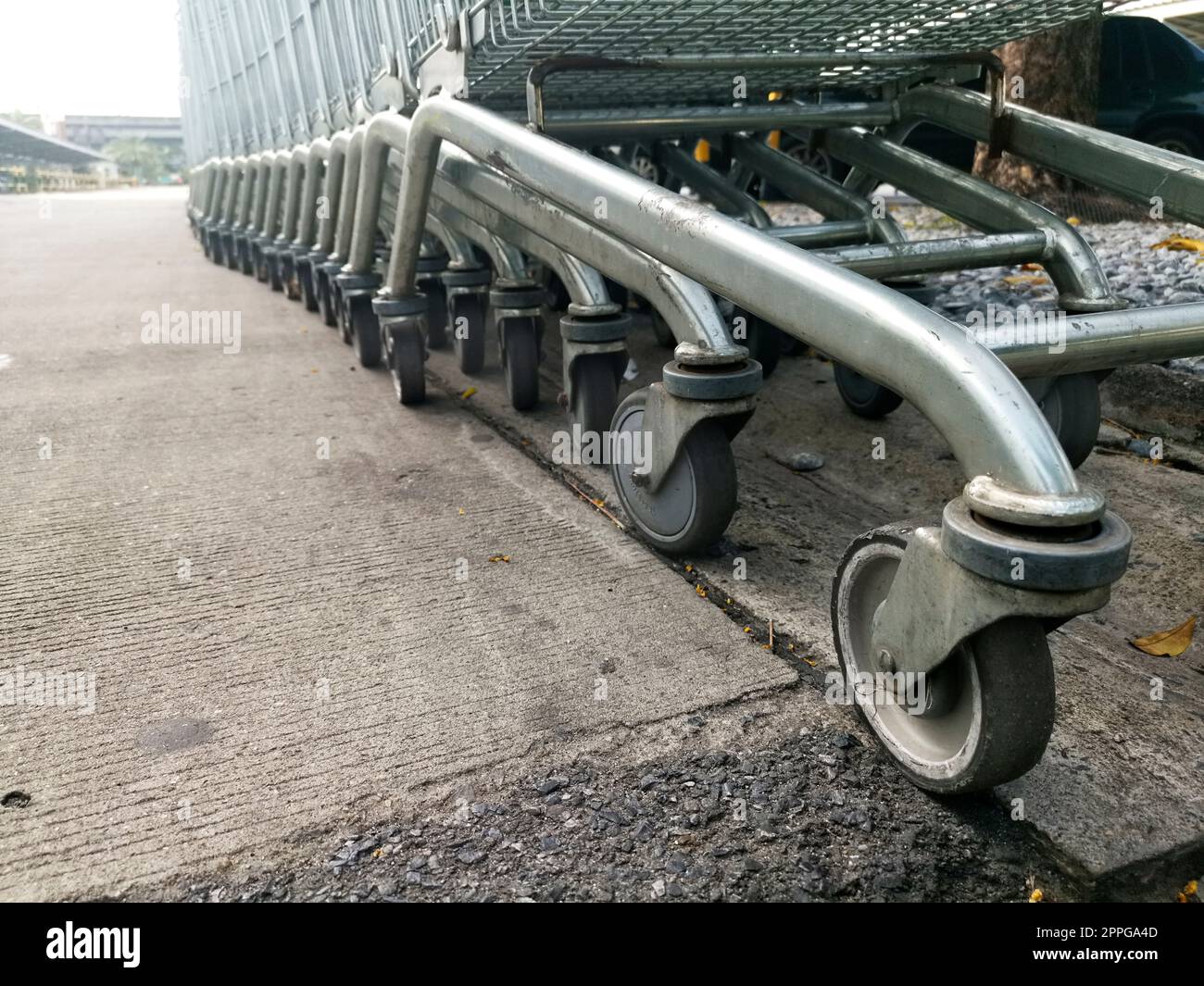 Supermarket entrance carts hi-res stock photography and images - Alamy