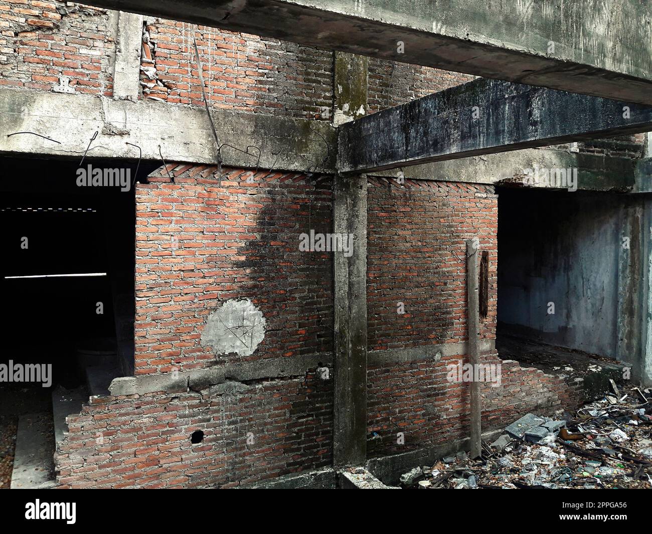 Vintage building ruins hi-res stock photography and images - Alamy