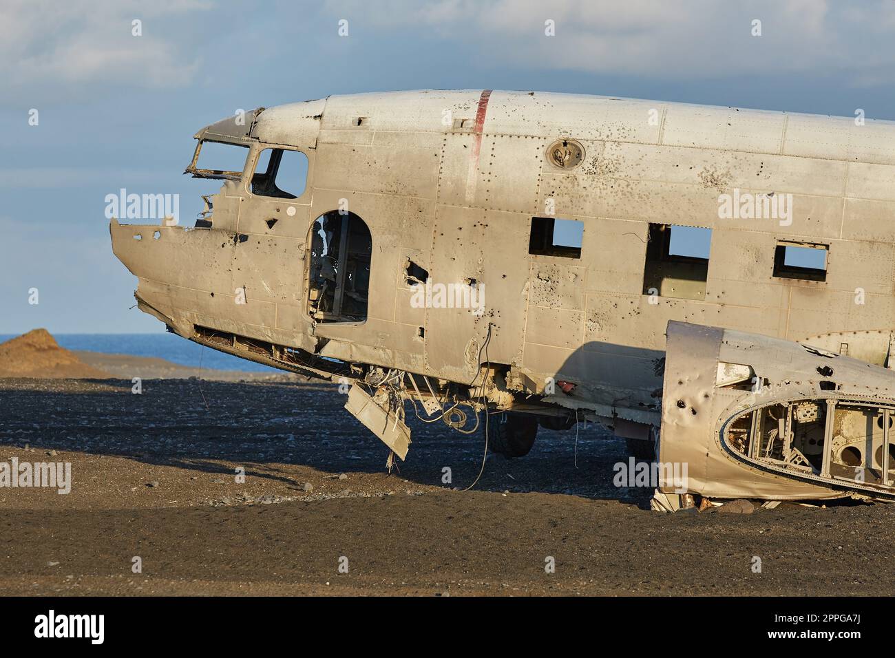 Old plane crash hi-res stock photography and images - Alamy