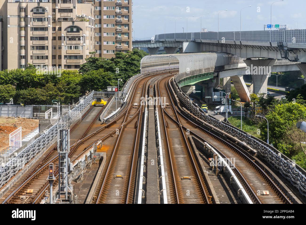 Taipei, Taiwan, 04 March 2022: Taipei city metro train track Stock ...
