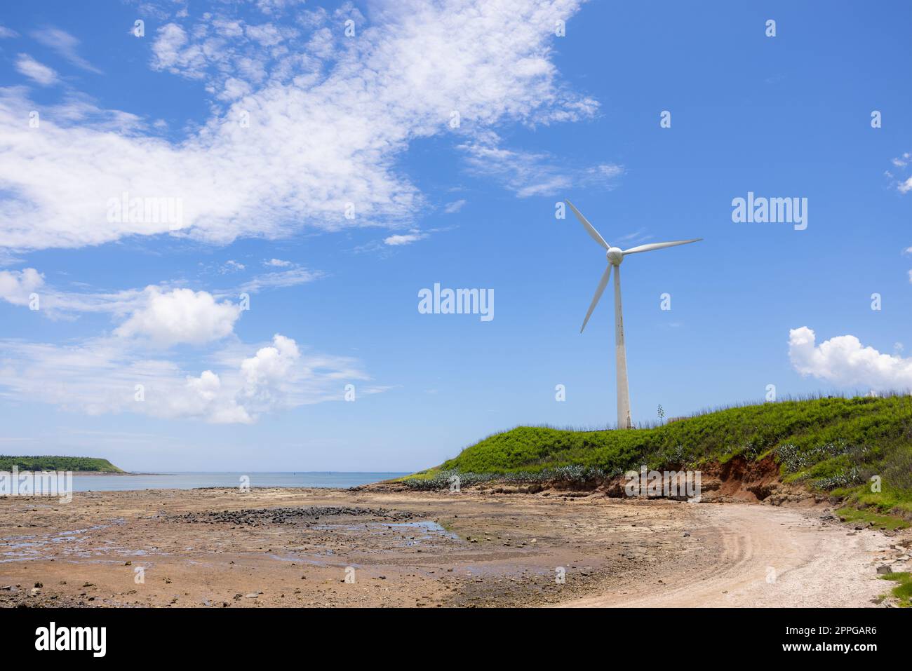 Wind an sea hi-res stock photography and images - Alamy