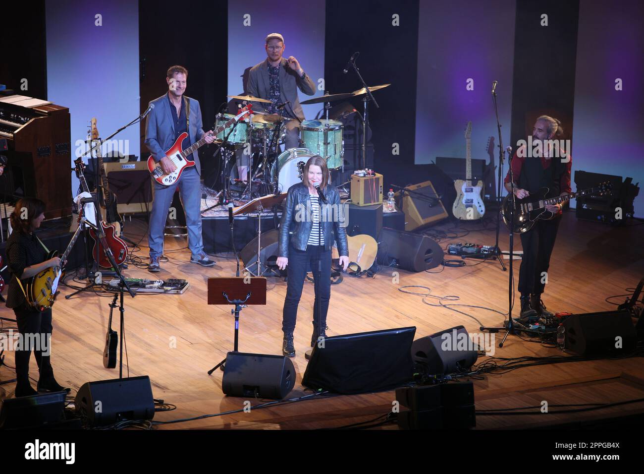 Inga Rumpf,"Get back to Audimax": Otto celebrates anniversary with star ...