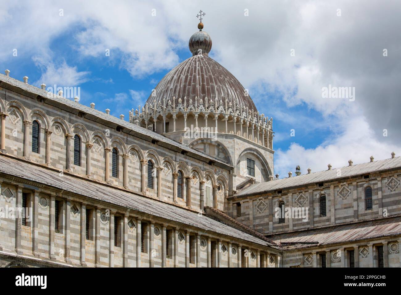 Dome tower hi-res stock photography and images - Alamy