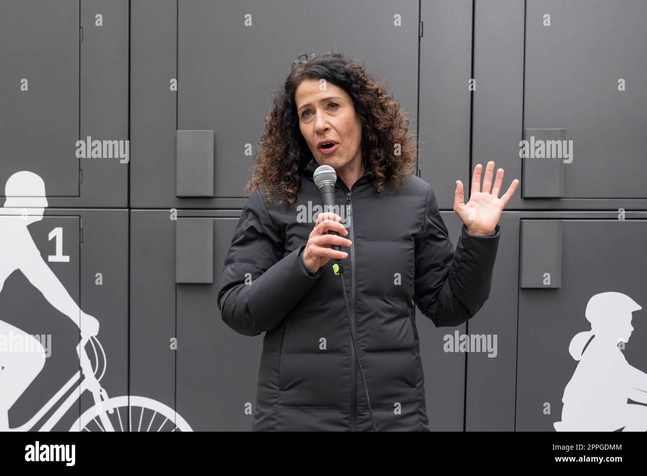 Mobility Senator Bettina Jarasch (BÃ¼ndnis 90/Die GrÃ¼nen) at the ...