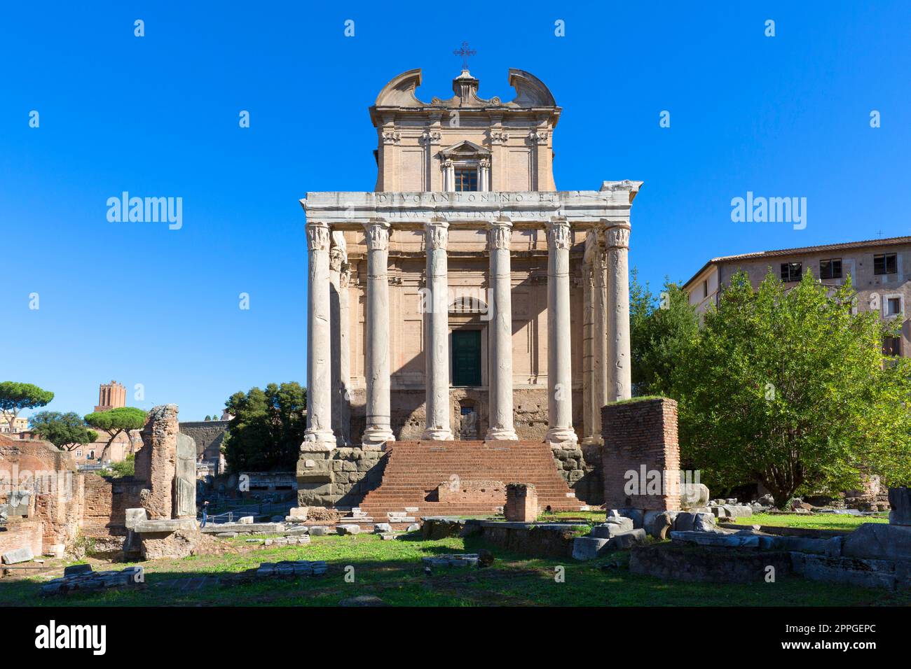 Forum Romanum, view of the ruins of several important ancient buildings ...