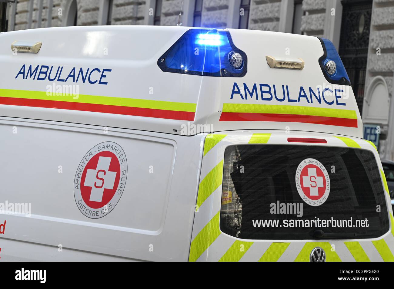 Workers samaritans hi-res stock photography and images - Alamy