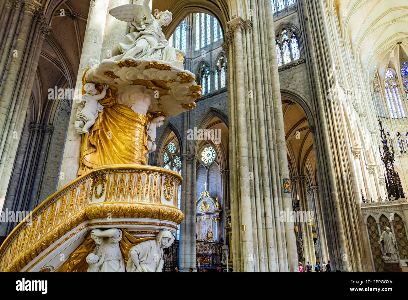 The interior of Amiens Cathedral, France Stock Photo - Alamy