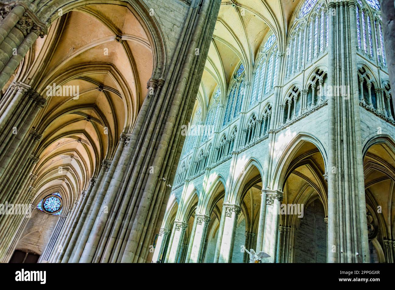 The interior of Amiens Cathedral, France Stock Photo - Alamy