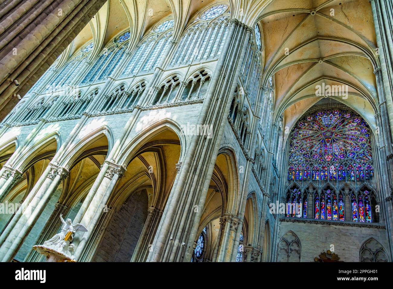The interior of Amiens Cathedral, France Stock Photo - Alamy