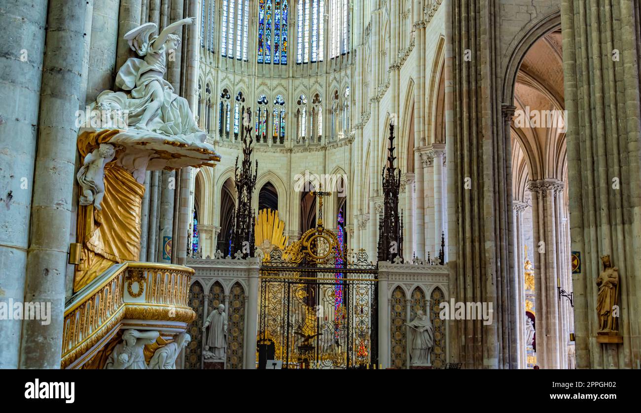 The interior of Amiens Cathedral, France Stock Photo - Alamy