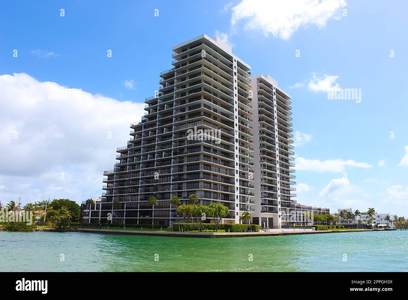 Luxury apartments in port of Miami Stock Photo - Alamy