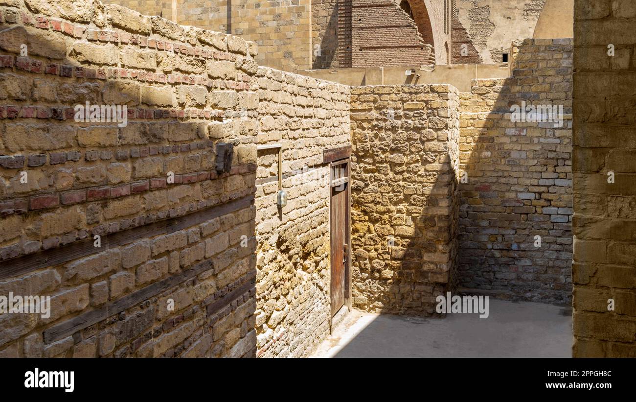 Stone walls medieval building hi-res stock photography and images - Alamy