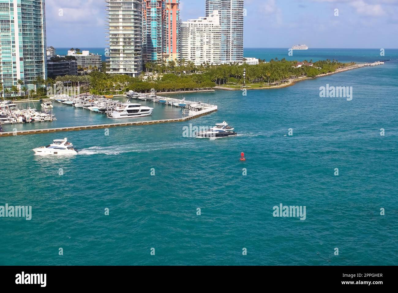 Luxury apartments in port of Miami Stock Photo - Alamy