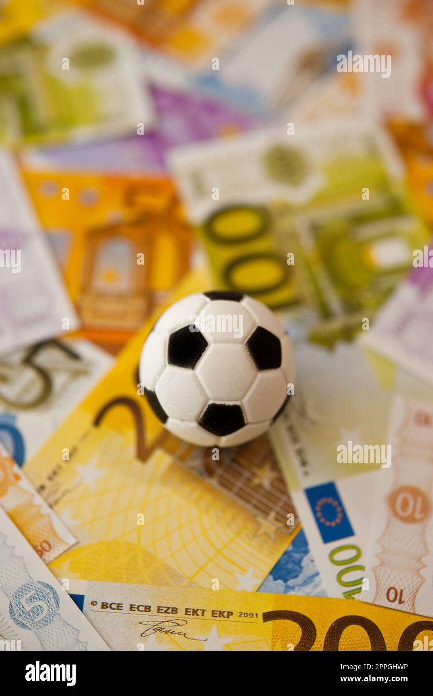 Sport and money hi-res stock photography and images - Alamy