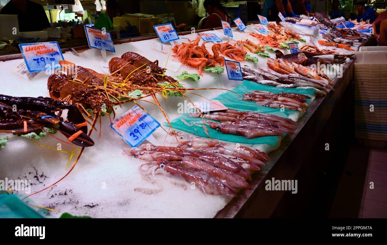 Seafood market mallorca hi-res stock photography and images - Alamy