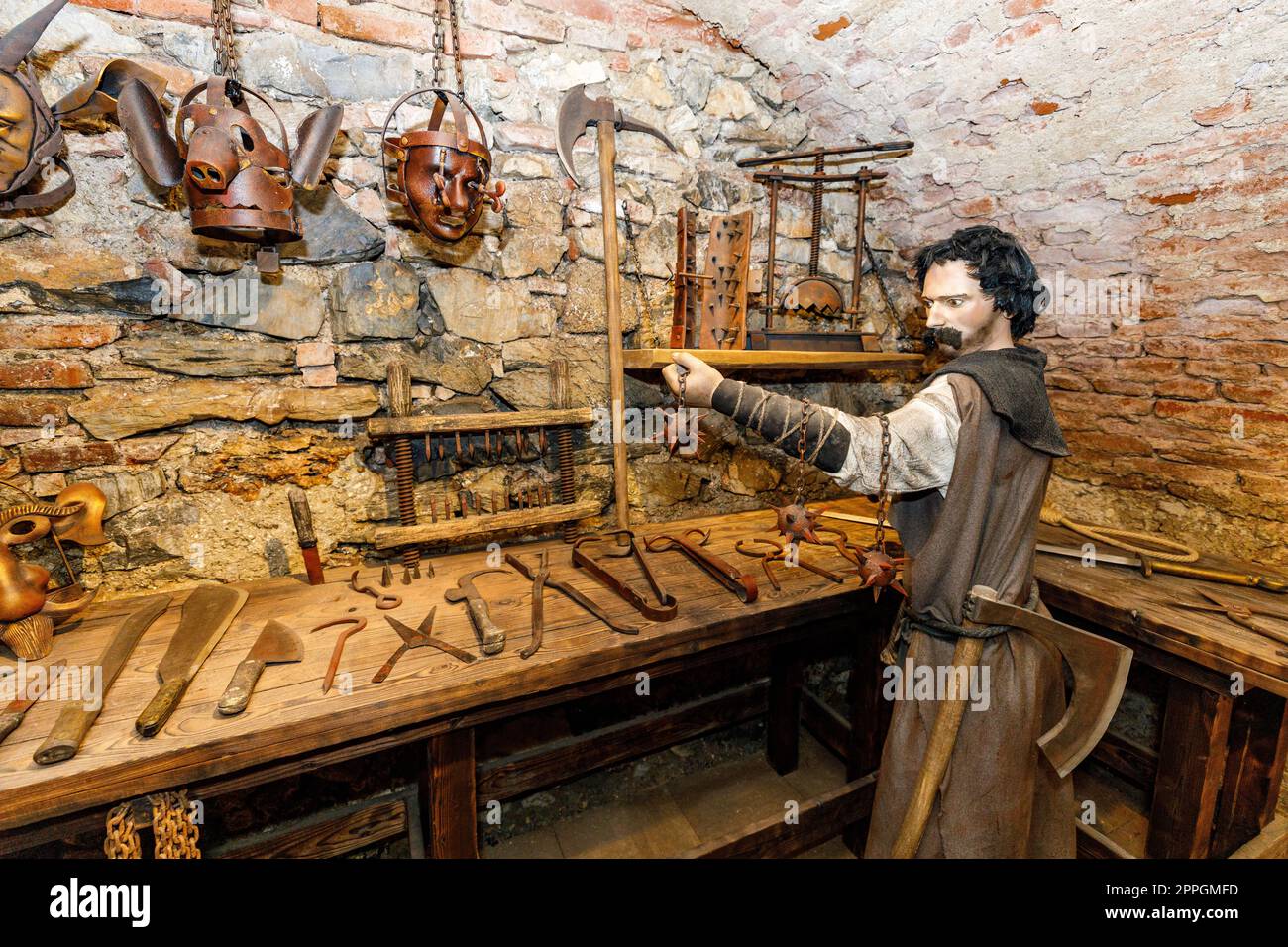 The torture chamber of Hunedoara in Romania Stock Photo - Alamy