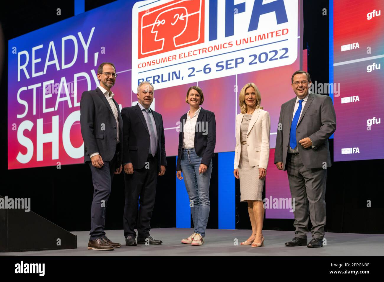 Sara martin martin hi-res stock photography and images - Alamy