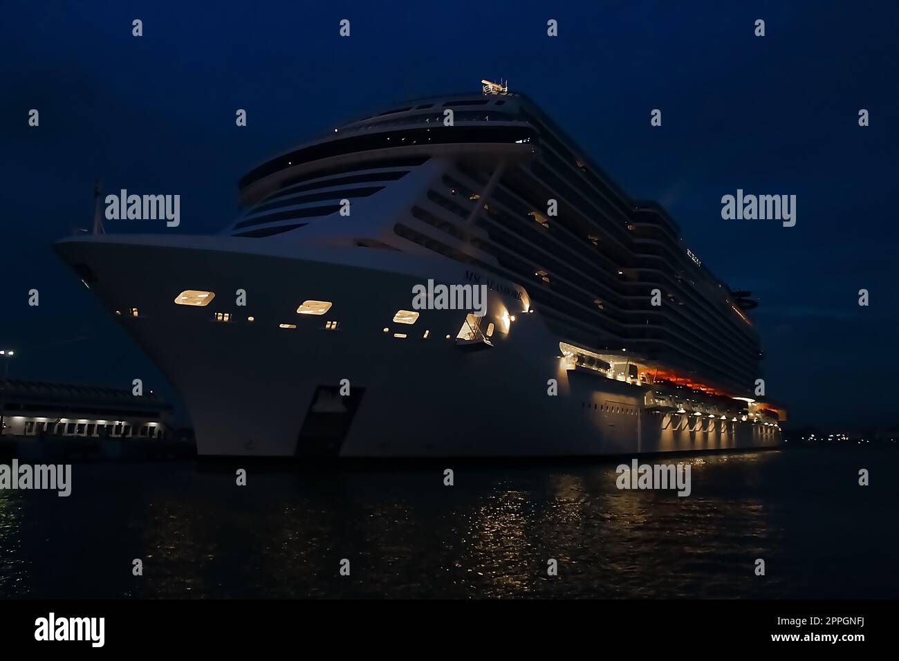 MSC Seashore cruise ship docked at tropical island Stock Photo - Alamy