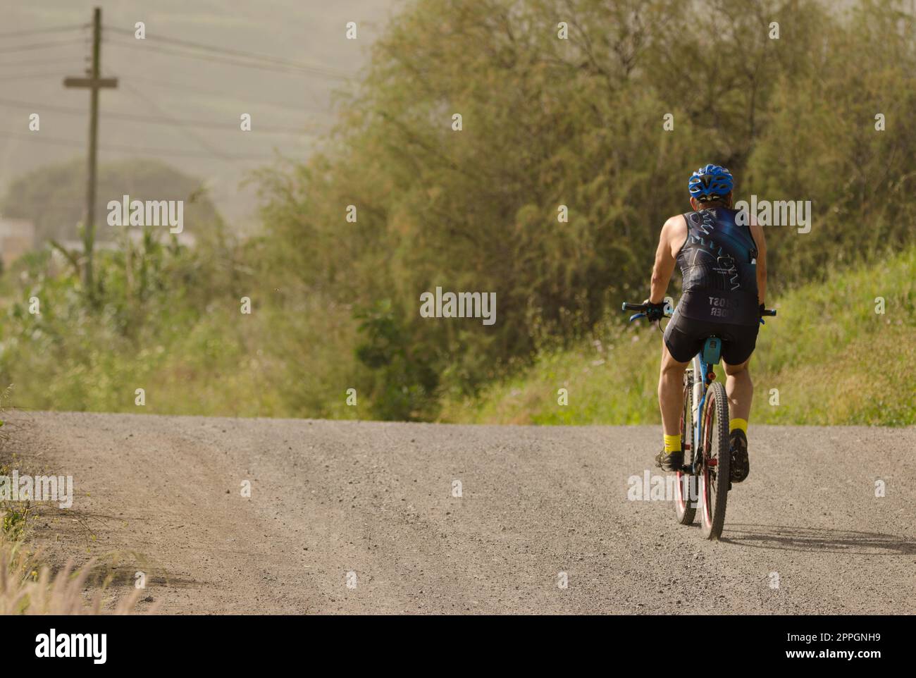 Back of cyclist road hi-res stock photography and images - Alamy Back of cyclist road hi-res stock photography and images - Alamy