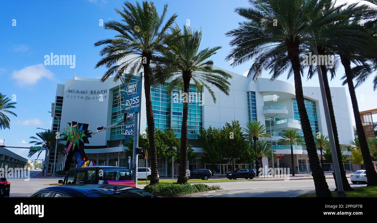 Miami, USA - April 24, 2022: Street view of Miami, Usa on April 24 ...
