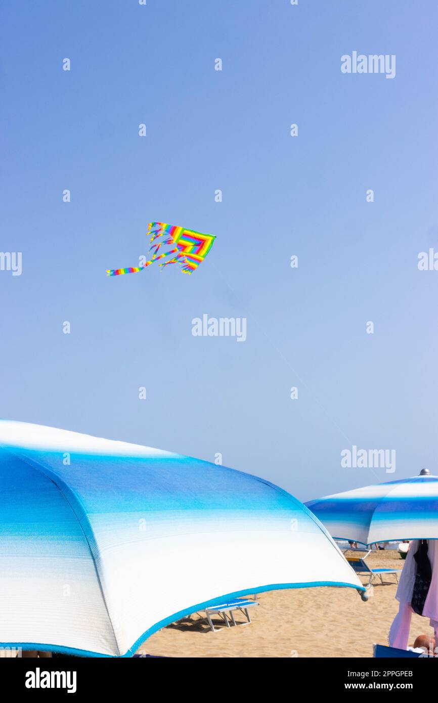 Summer kite hi-res stock photography and images - Alamy