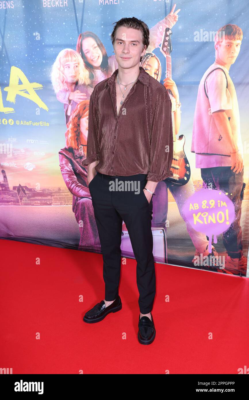 Gustav Schmidt, Premiere des Jugendfilms Alle fuer Ella im UCI ...