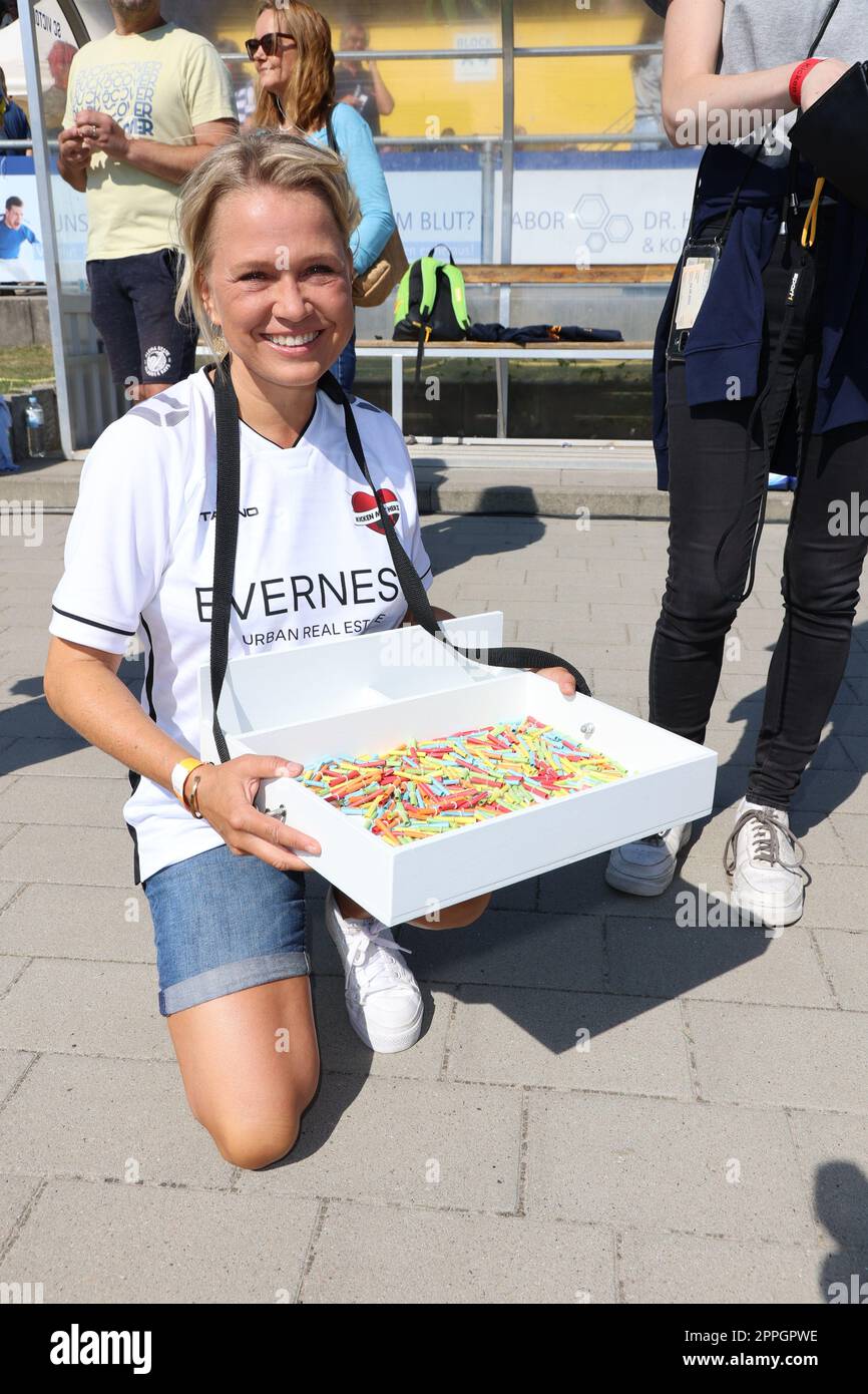 Nova Meierhenrich, Kicken mit Herz der Charity Kick zu Gunsten des ...