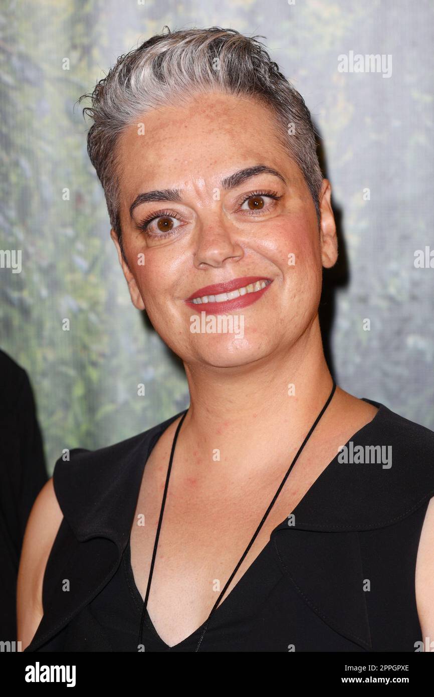 Patricia Hoefer, Premiere Beziehungen - kein schoener Land, Kino ...