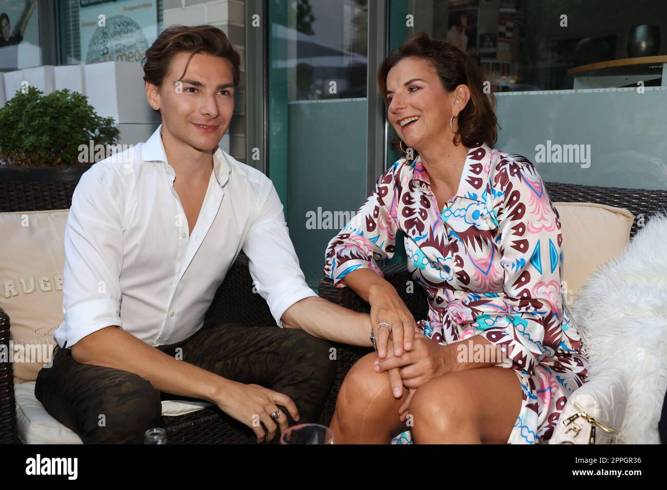 Max Suhr, Claudia Obert, Re-Opening Party des Restaurants Casse-Croute ...