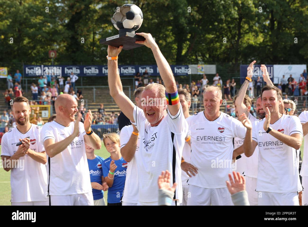 Siegerehrung mit u.a. Peter Lohmeier, Kai Schwarz, Daniel Engelbrecht ...