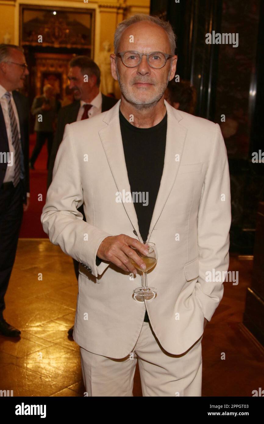 Beckmann hi-res stock photography and images - Alamy